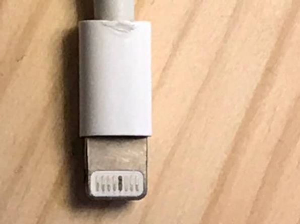 Clean iPhone cable or port to fix intermittent charging - TheTechMentor.com